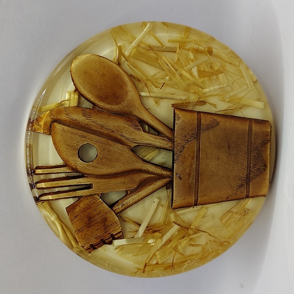 Kitchen | Vintage Lucite Resin Wood Utensil Holder Trivet Made In Usa ...